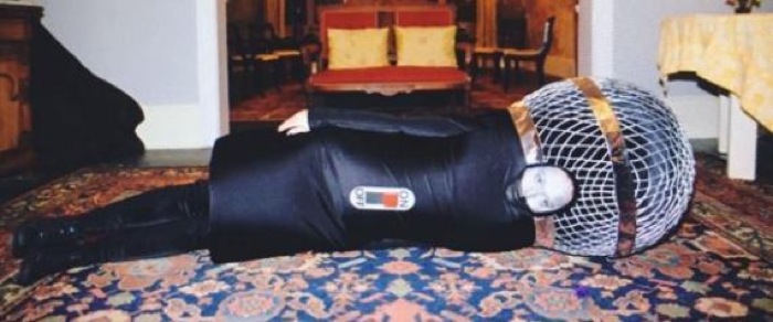 Katy Perry s'est transformé en Micro géant pour Halloween